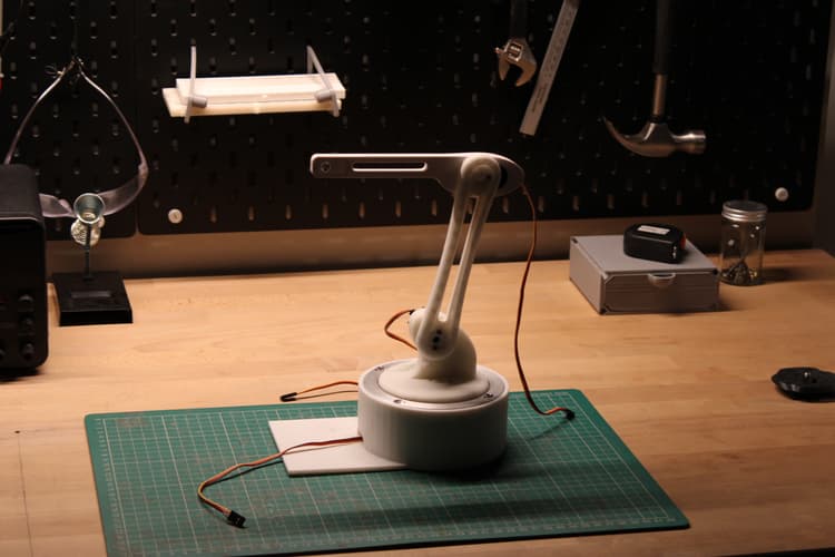3DOF Robot Arm | Ziad Tamim Projects