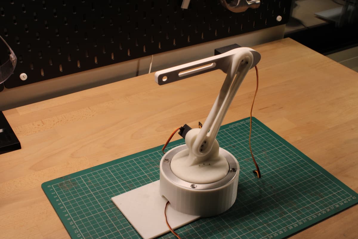 3DOF Robot Arm | Ziad Tamim Projects